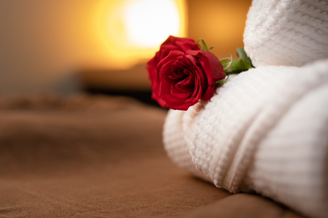 Valentines Facial Massage | Ikoi Spa